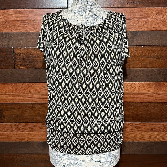 AB Studio | Tops | Ab Studio Scoop Neck Short Sleeve Diamond Pattern ...